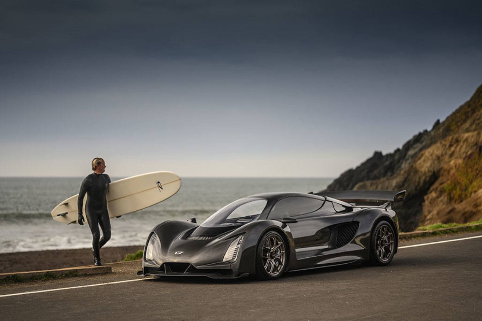 Debuting Czinger Vehicles and the 1250 hp Hybrid 21C Hypercar