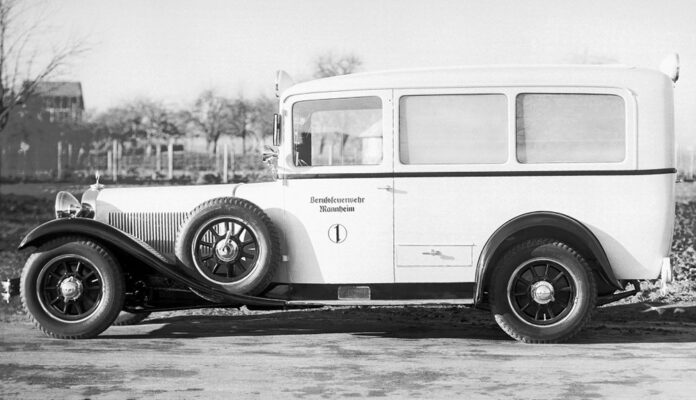 Mercedes-Benz Vehicles and Medical Care: From First Aid Kit to Medical Car